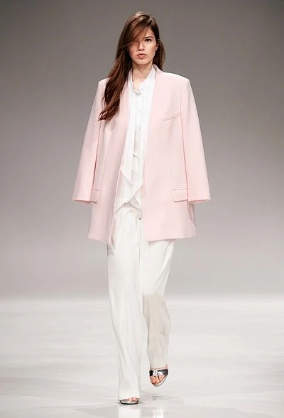 Escada Resort 2017 Fashion Show - Vogue : See the complete Escada ...