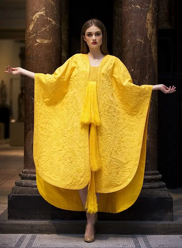 Spider Silk embroidered golden cape | made from the silk of 1.2 million ...