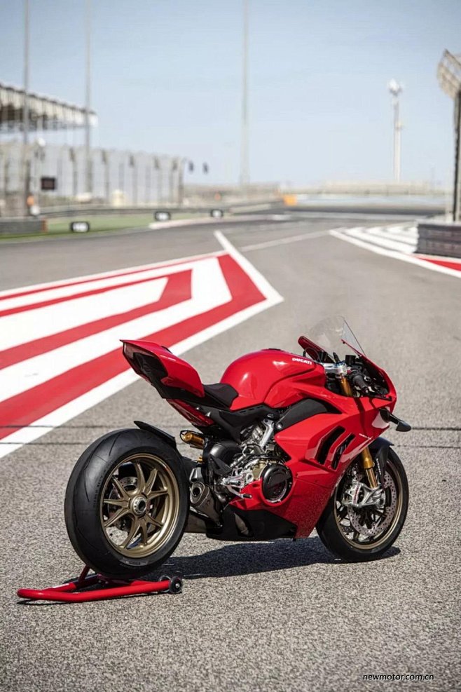 杜卡迪V4S Performance 高性能版 赏析_牛摩网