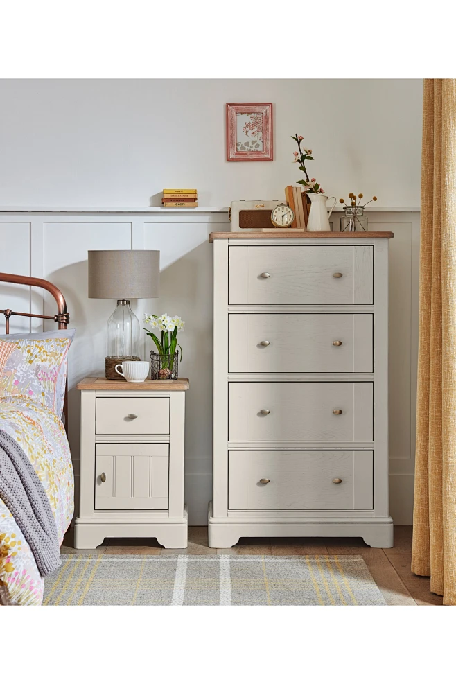 Buy Hampton Storage 1 Drawer Bedside Table from the Next UK online shop-花瓣网