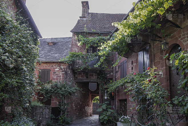 Collonges-la-Rouge