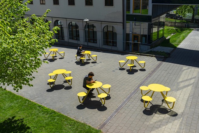 mmcite-seating-wood-steal-seat-orbit-1