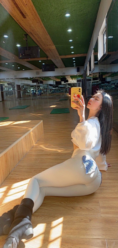 俏妞T-花瓣网|陪你做生活的设计师