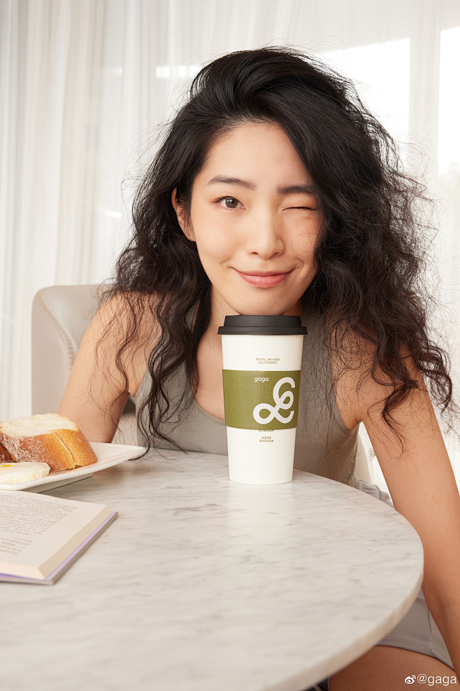 gaga秋冬饮品上新[haha] 携手跨场景美力装备品牌@RAW_J 超模@Dazui江晨阳 一同用食物和运动唤醒冬日力量[haha] # ...
