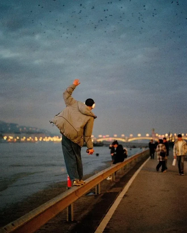 Peter Varsics-花瓣网