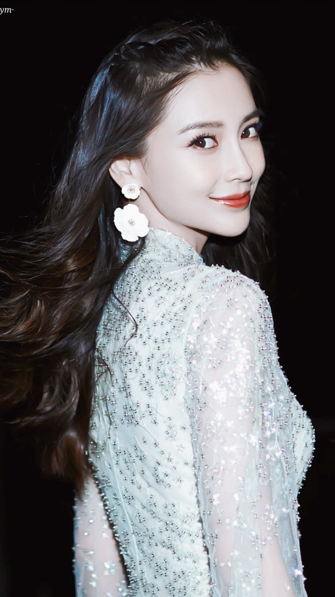 杨颖
