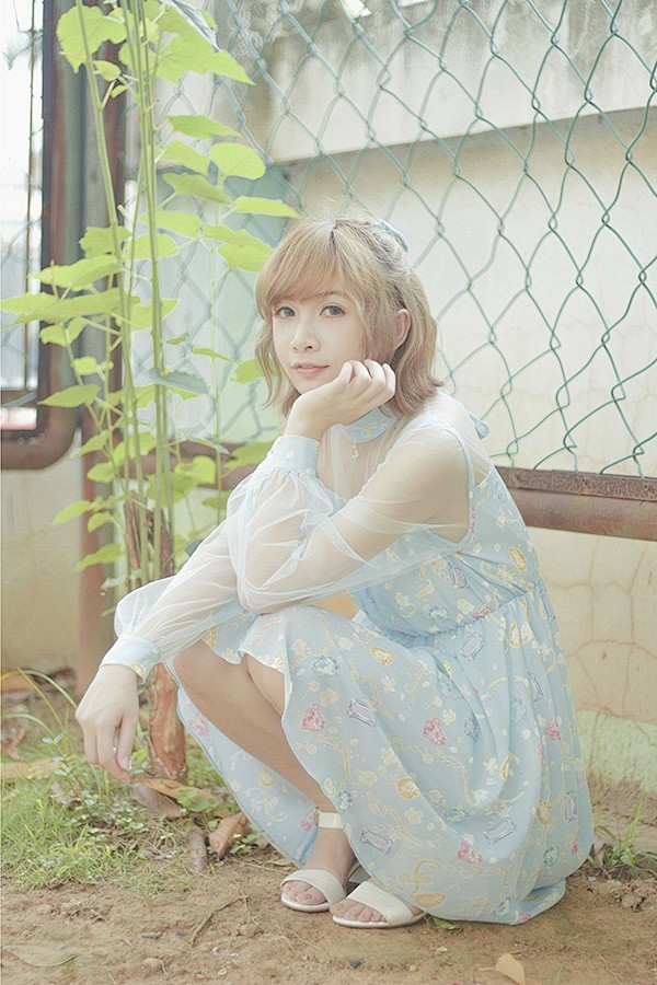 女性蹲姿照片人体结构参考来自cgbook.cn (119)