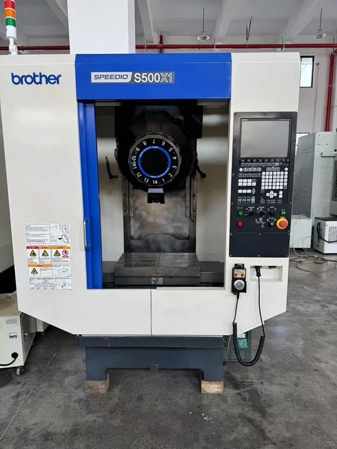 brother型号16000minS500X1 CNCCNC-C00 出厂编号161926 生产日期2019-11 机床总重2250kg 电源 ...
