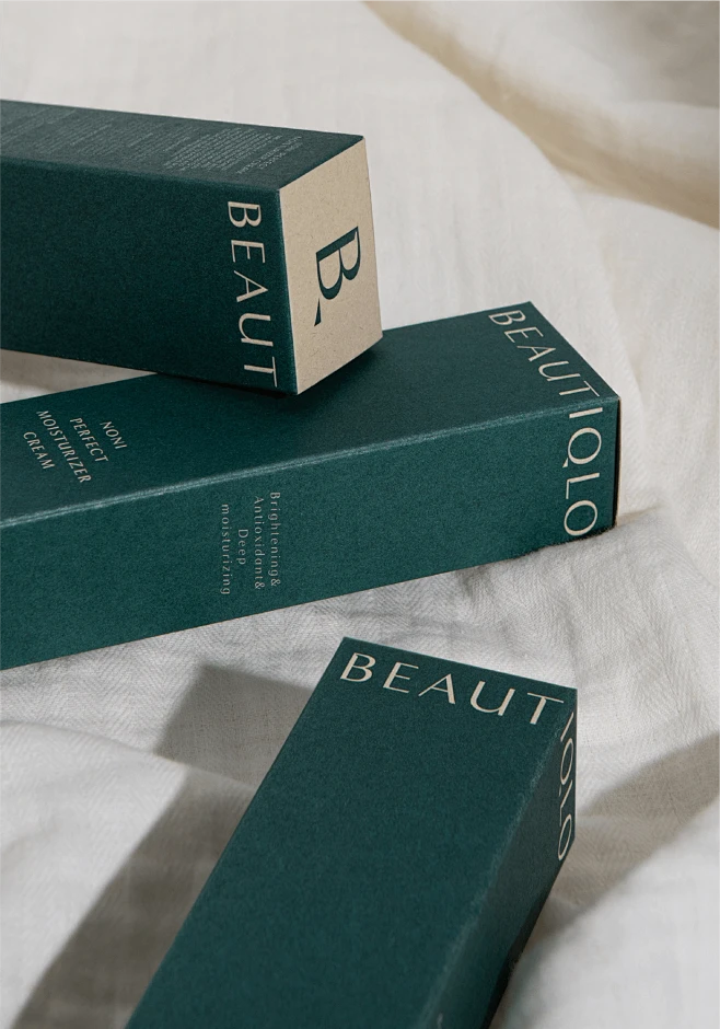 Image may contain: book and box-花瓣网