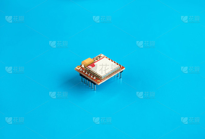 GSM模块为arduino微控制器，无线通信模块