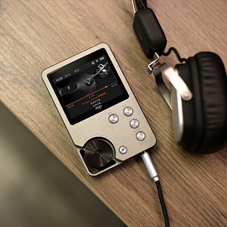 爱国者（aigo）mp3播放器 MP3-105 hifi播放器 高清无损音乐播放器 便携随身听 8G内存 可插卡 灰色黑键