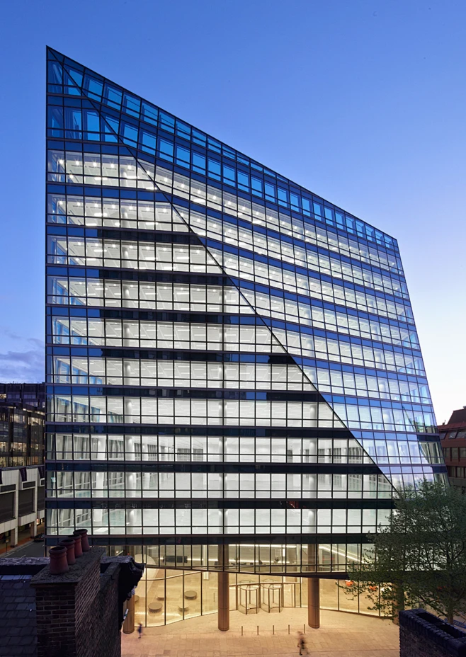 Gallery of 62 Buckingham Gate | Aukett Swanke | Media - 4 : Image 4 of ...