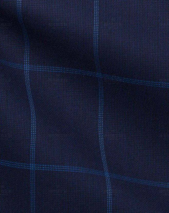 唯而雅西服定制店，主要经营西服衬衫大衣，本着“不合体，请退款”的原则，每年源源不断地给广大男士提供优质的服务和精良的产品。