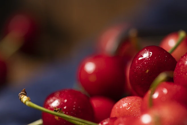 夏天水果樱桃特写暗调风格-花瓣网