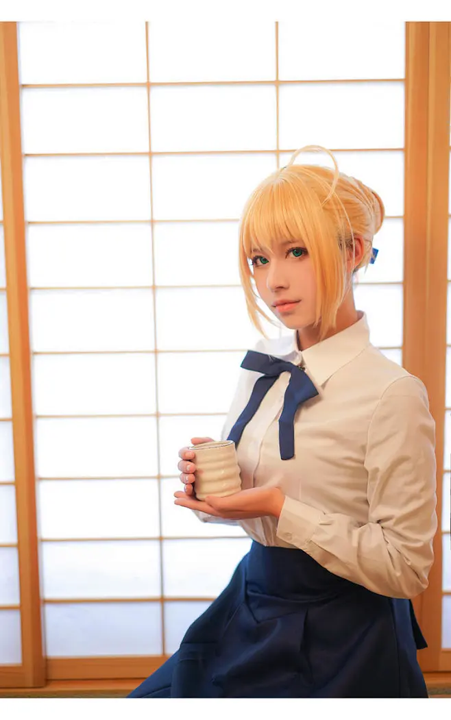 《Fate/stay night》Saber常服COS_动漫_腾讯网-花瓣网