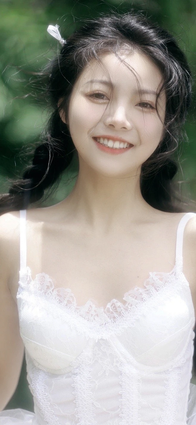 绿光森林 采集@别致的七 cr：潘潘-花瓣网