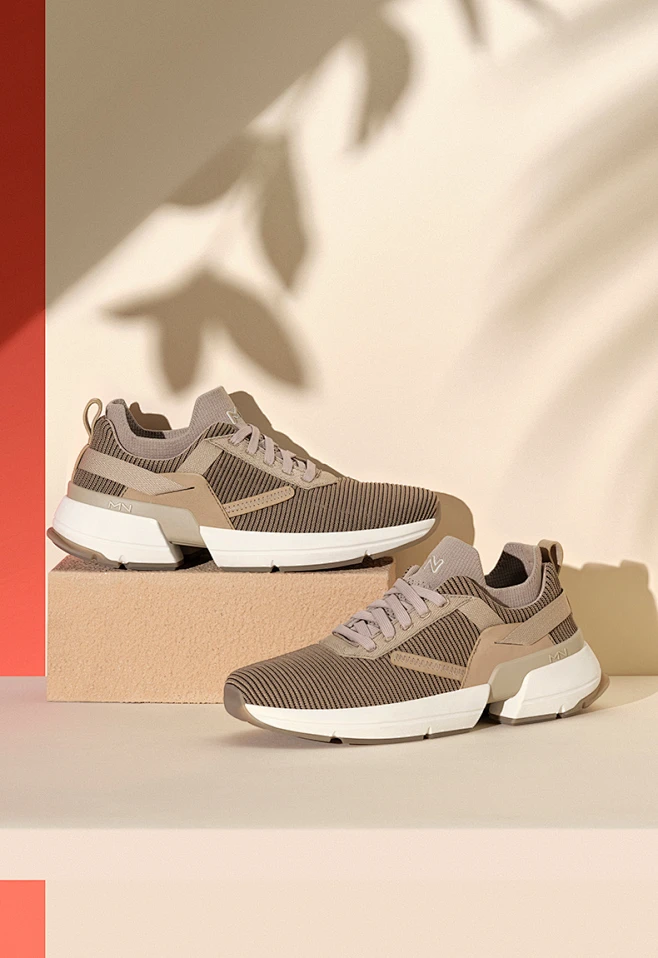 Skechers斯凯奇设计师款男士一脚蹬懒人鞋时尚运动休闲鞋222000-tmall.com天猫-花瓣网