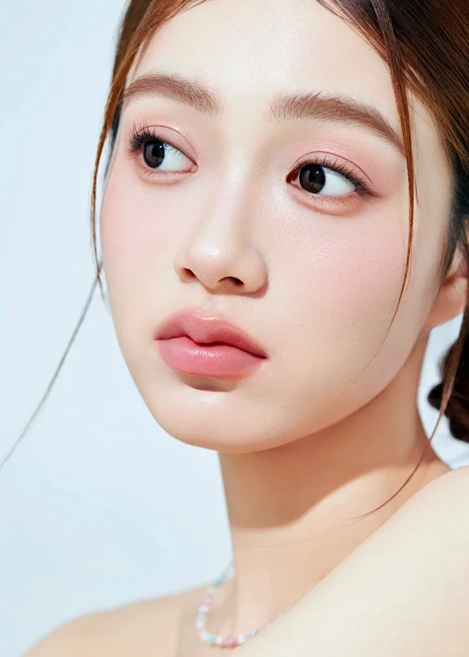 彩妆润唇膏模特图拍摄 Chio、ture #彩妆分享 #美妆 #商业摄影 #彩妆 #malone_studio #国货彩妆 - 小红书