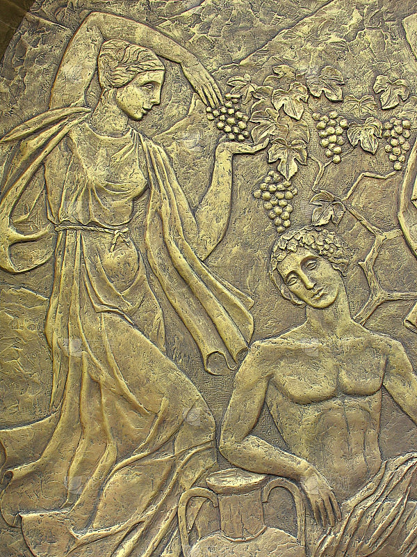 古希腊铜质浮雕的神话基础