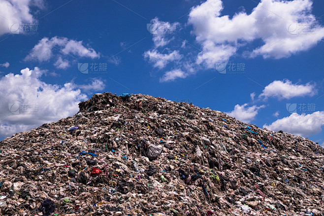 景观与垃圾场山
