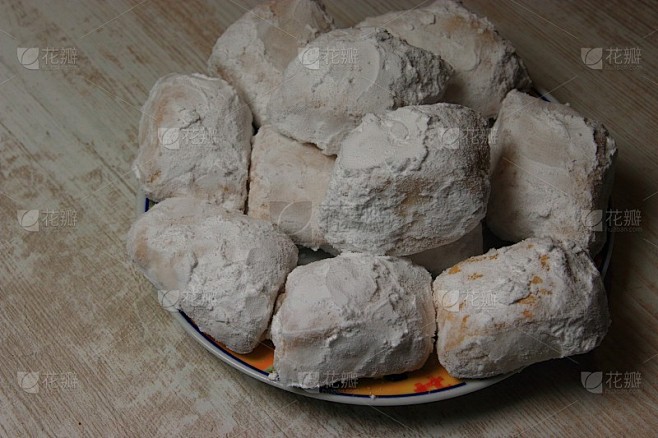 Boussou la Tmessou或madhazi，东方蛋糕