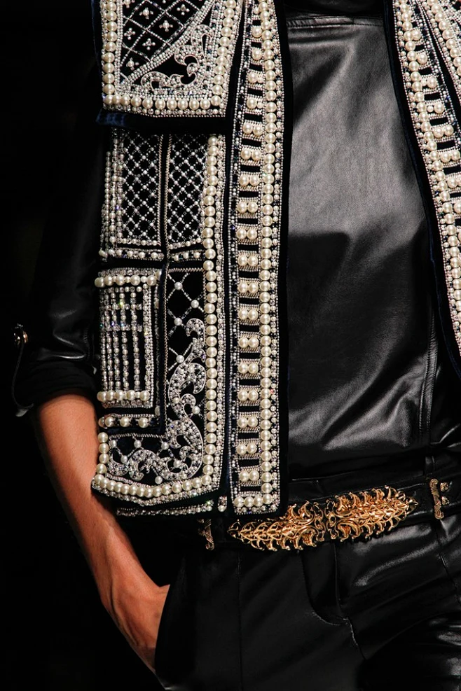 Balmain Fall 2012 Ready-to-Wear Fashion Show : The complete Balmain ...