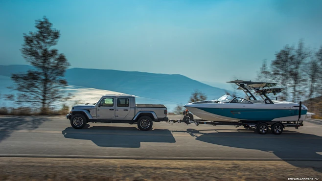 Jeep-Gladiator-花瓣网