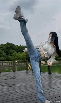 MEINV(完美美体)-花瓣网|陪你做生活的设计师 | 5f8d9dcebb37~tplv-obj_1242_1588