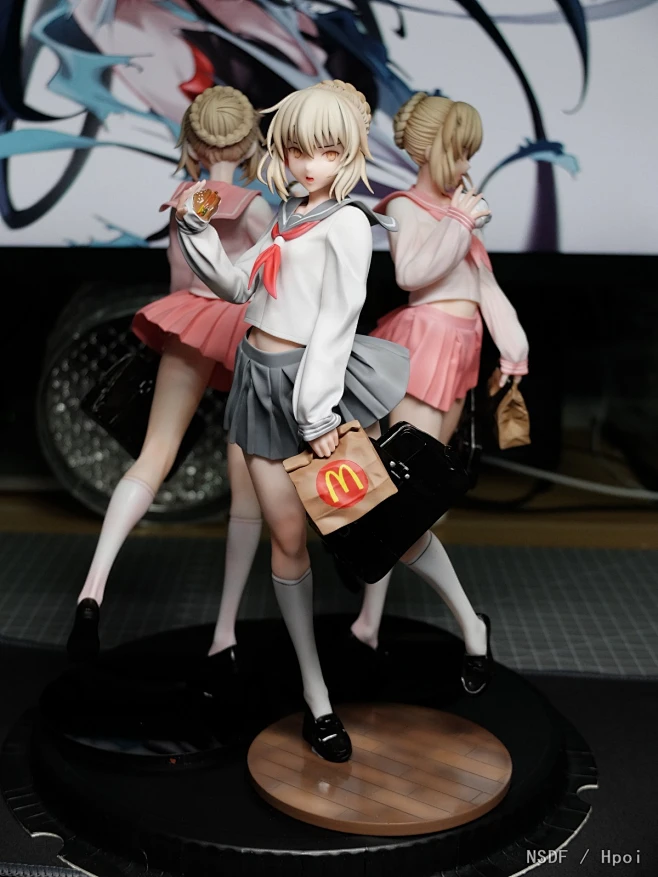 相册:Saber汉堡王 粉白配色 by NSDF | Hpoi手办维基-花瓣网