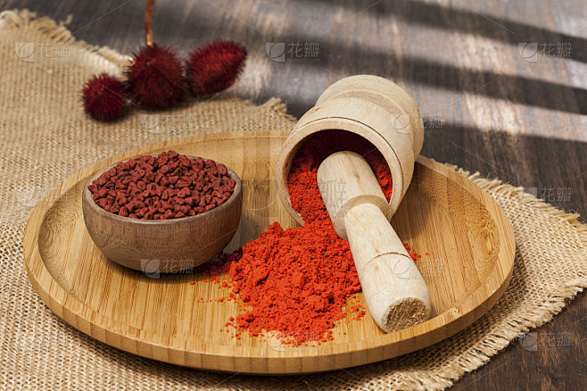 Bixa Orellana -有机achiote;是一种调味料和食用色素。