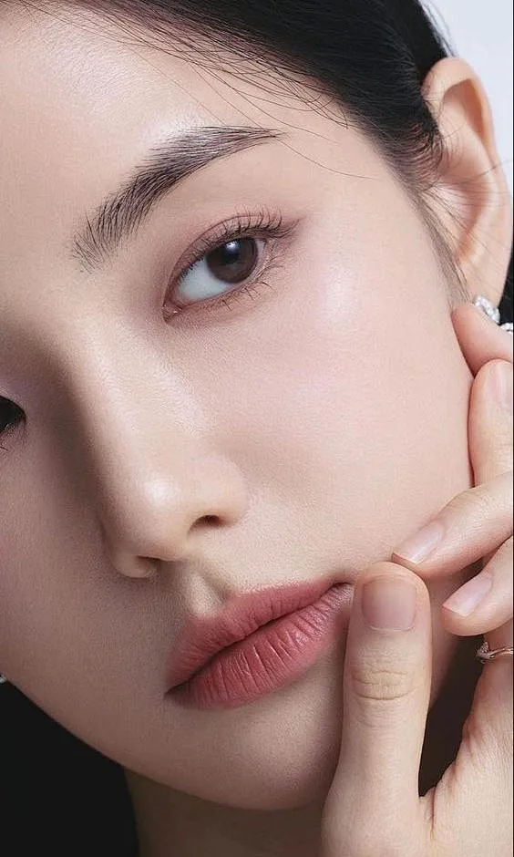 45+ Korean Makeup Looks to Embrace the Winter Vibes-花瓣网