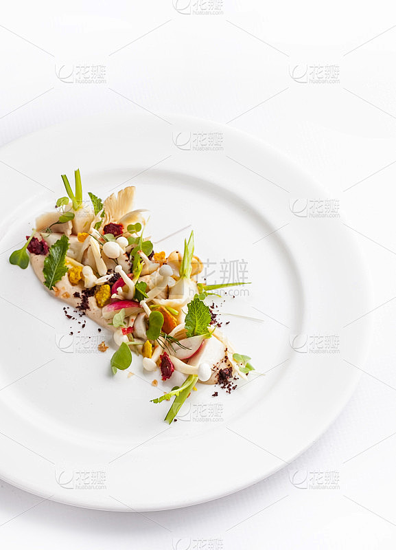 野蘑菇开胃沙拉。