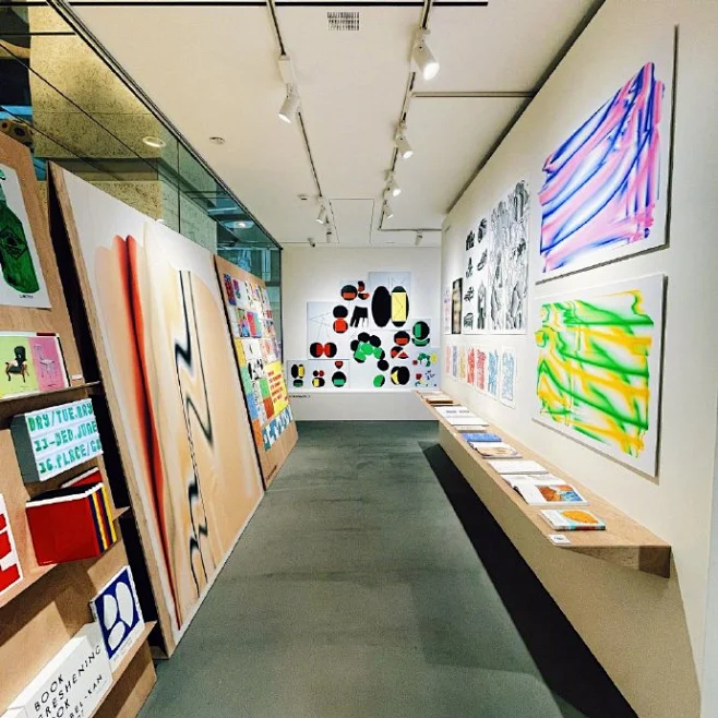 前几天，日本JAGDA新人賞展2021开展啦！展览将于6月16日截止。今年的三位新人是：加瀬透・川尻竜一・窪田新。 -花瓣网