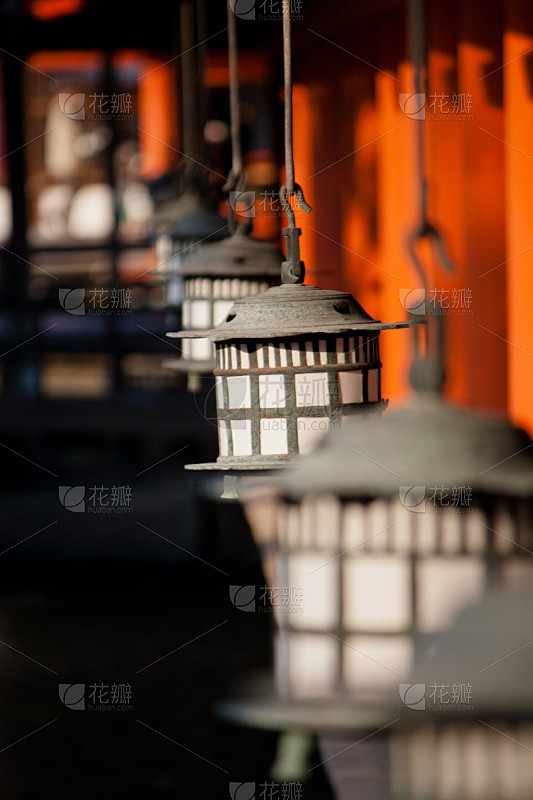 日本灯笼,垂直画幅,京都府,禅宗,灯笼,旅游目的地,建筑,夜晚,无人,日本