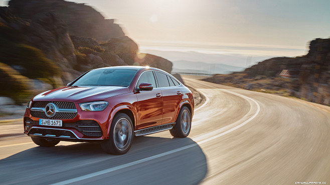 Mercedes-Benz-GLE-400-d-4MATIC-AMG-Line-Coupe-2019