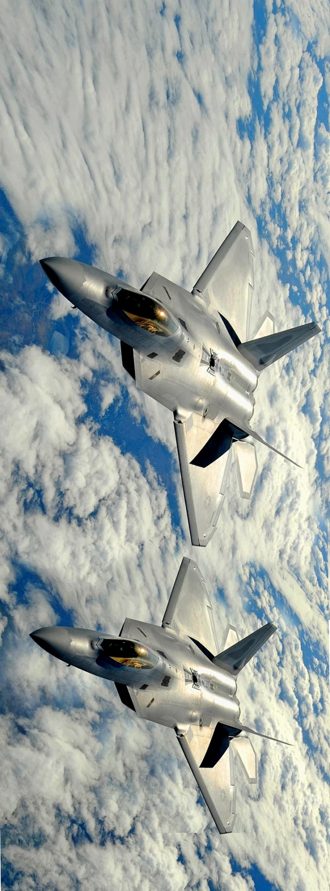 F-22 Raptors.-花瓣网