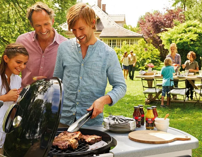 BBQ-mannen-1280x1000-花瓣网