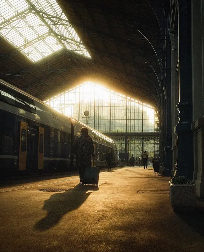 光影布达佩斯｜Peter Varsics-花瓣网