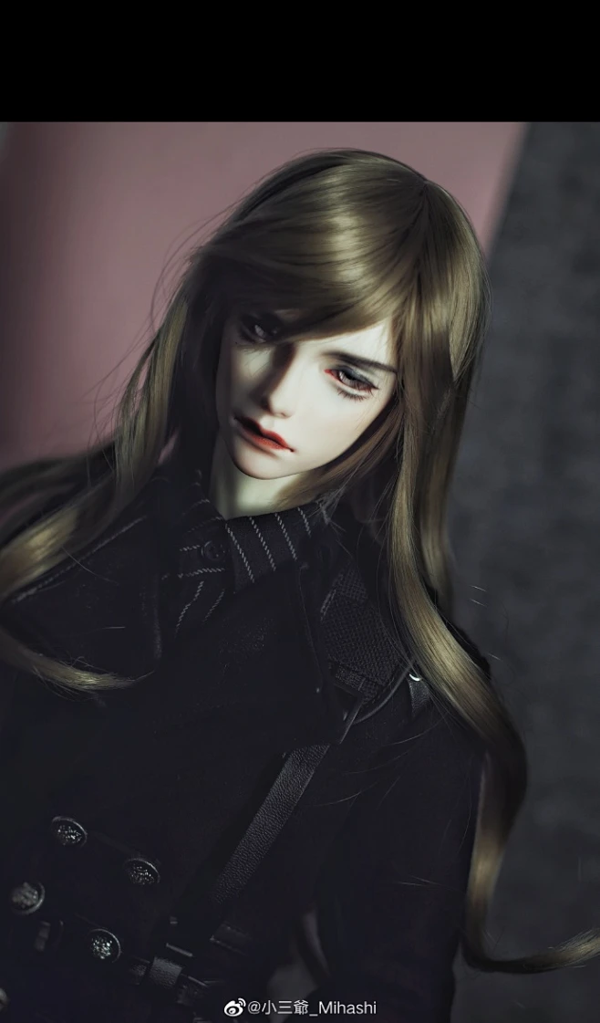 BJD私养超话 #fromswitch# SNG-Rion 老狐狸了 娃社假发代理:@FaithZ_Toys 小衣服:@Yamayoki 男装 ...