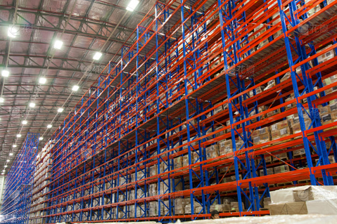 仓库,水平画幅,无人,肉汁,多层效果,货盘,汤,室内,支架,地板