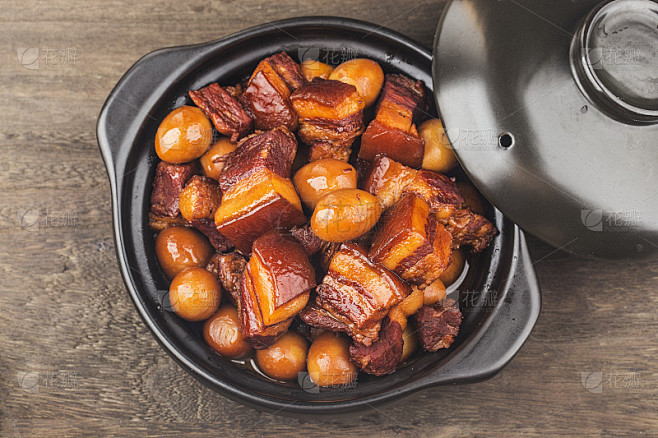 五花肉鹌鹑蛋(中国菜)