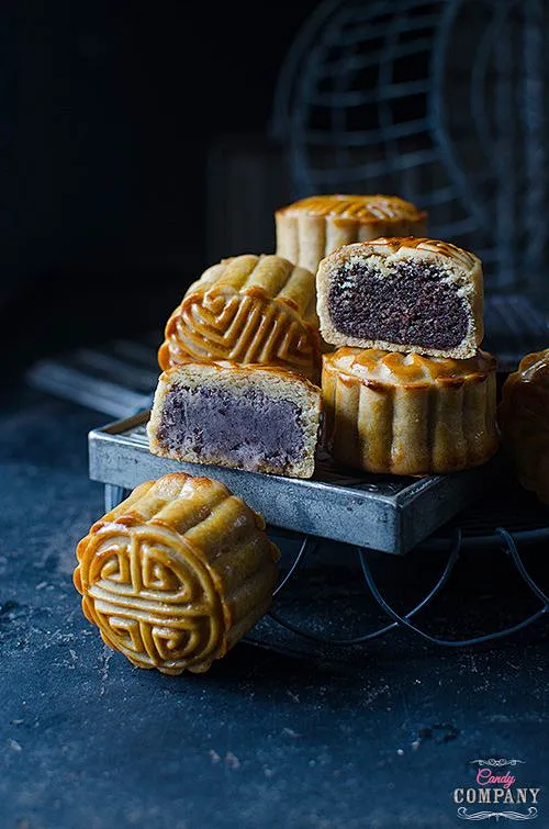 Traditional Chinese moon cake with red bean paste filling and almond ...