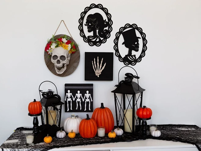 3 Ways to DIY Skeleton Wall Art : Create DIY spooky Halloween home ...