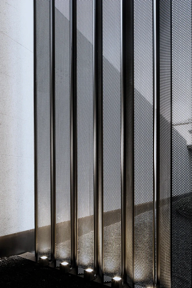 20201221_013821_259-花瓣网