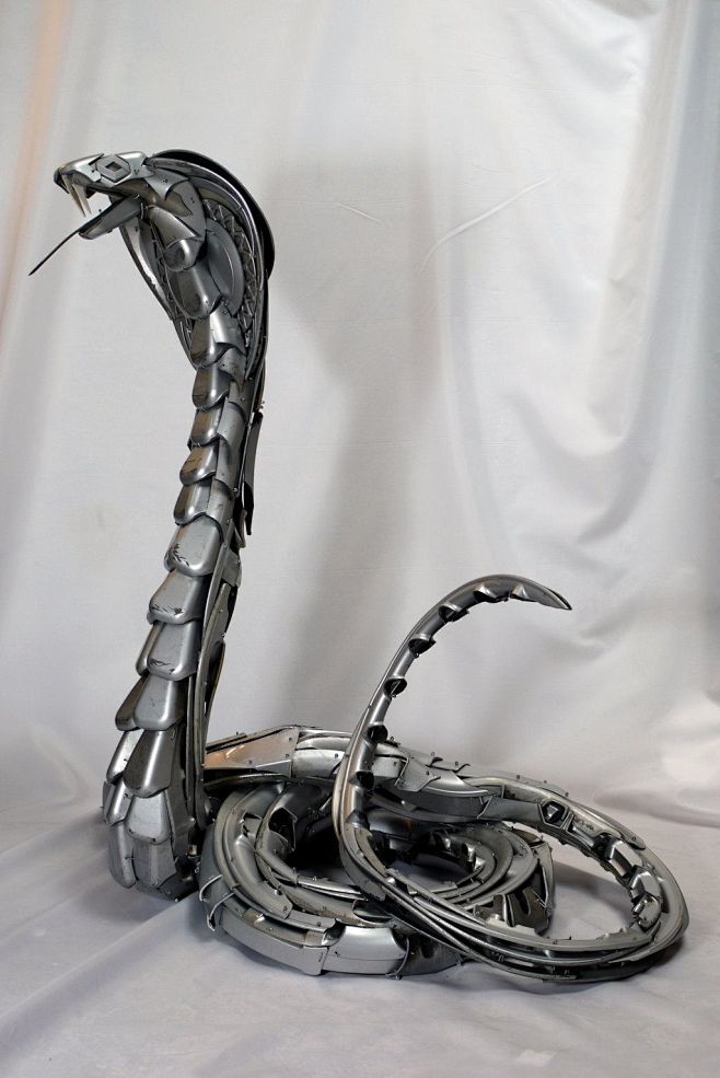 King Cobra by HubcapCreatures on DeviantArt King Cobra by HubcapCreatures on DeviantArt