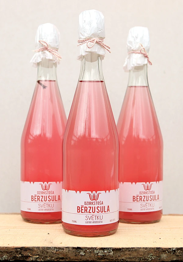 Sparkling birch tree juice - Carcade : Sparkling birch tree juice ...