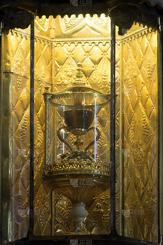 巴伦西亚圣玛丽大教堂的圣杯(所谓圣杯)