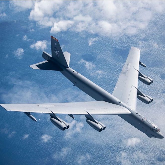 B-52 同温层堡垒