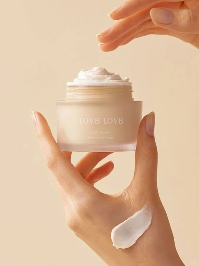 拍摄灵感 美妆产品手模从业者必看审美！_4_Aromart-花瓣网