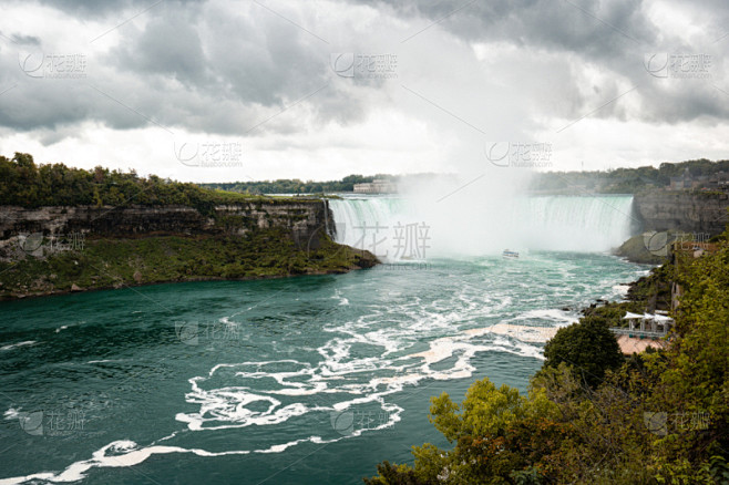 加拿大,尼亚加拉瀑布,风景,侧面视角,国际著名景点,著名自然景观,静水,船,著名景点,河流